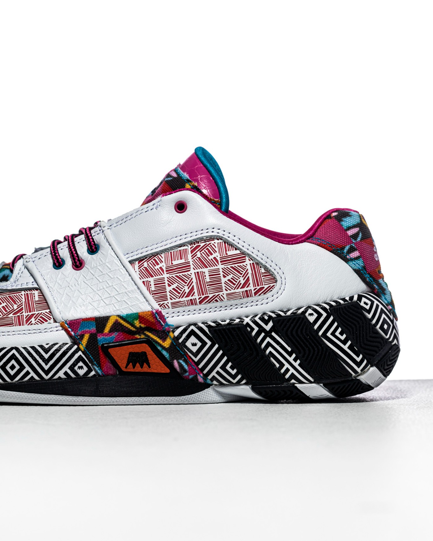 时隔 16 年才圆梦！当年超限量的「阿里纳斯战靴」开箱！ 球鞋资讯 FLIGHTCLUB中文站|SNEAKER球鞋资讯第一站