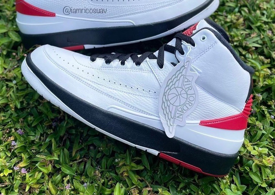 元年造型完美复刻！今年的芝加哥 AJ2 最新实物图来了！ 球鞋资讯 FLIGHTCLUB中文站|SNEAKER球鞋资讯第一站