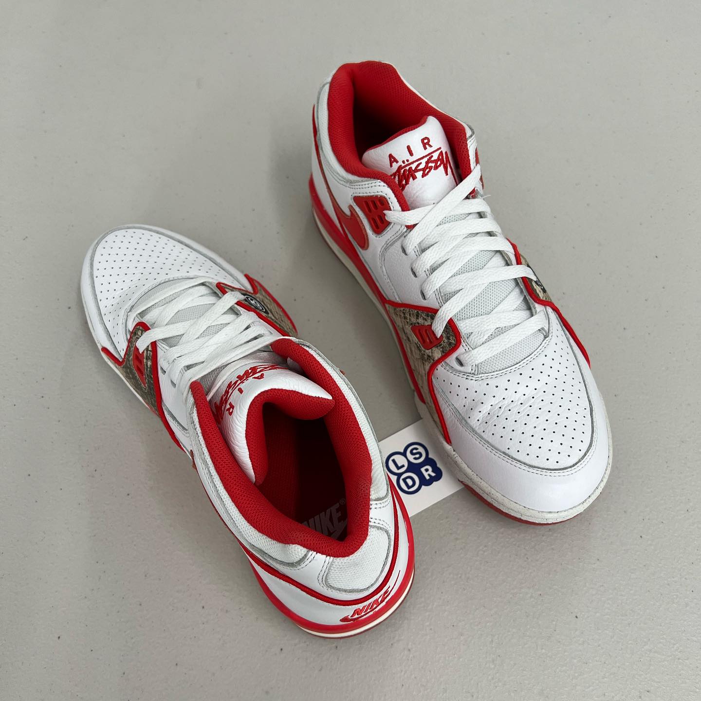 实物首次曝光！蛇皮 Stüssy x Nike 新鞋来了！ 球鞋资讯 FLIGHTCLUB中文站|SNEAKER球鞋资讯第一站