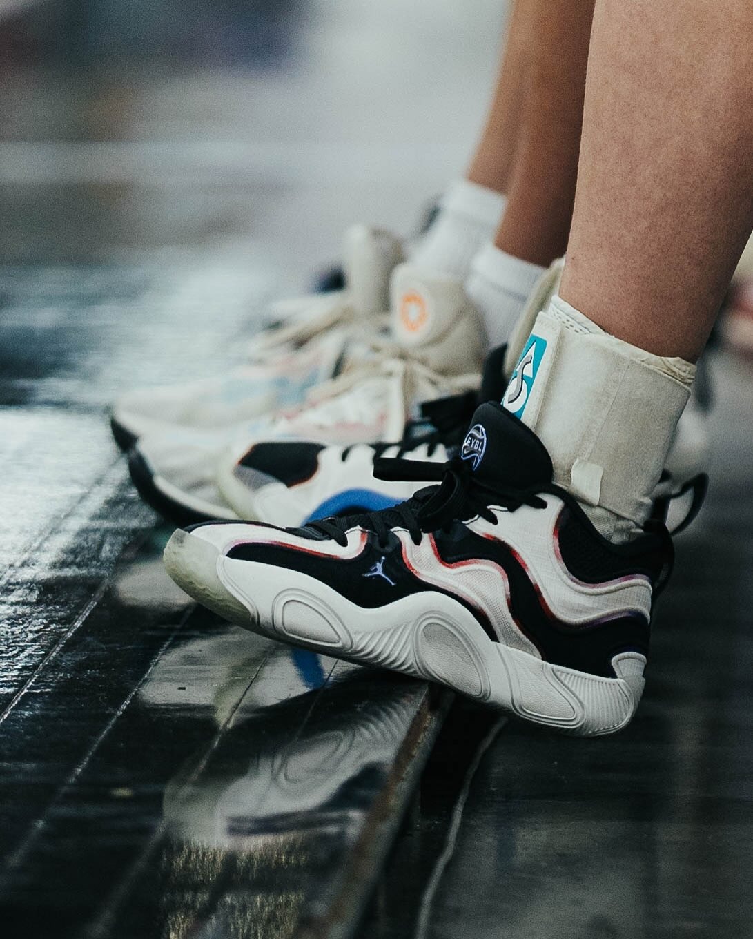 AJ40 新配色首次曝光！跟首发配色有点像... 球鞋资讯 FLIGHTCLUB中文站|SNEAKER球鞋资讯第一站