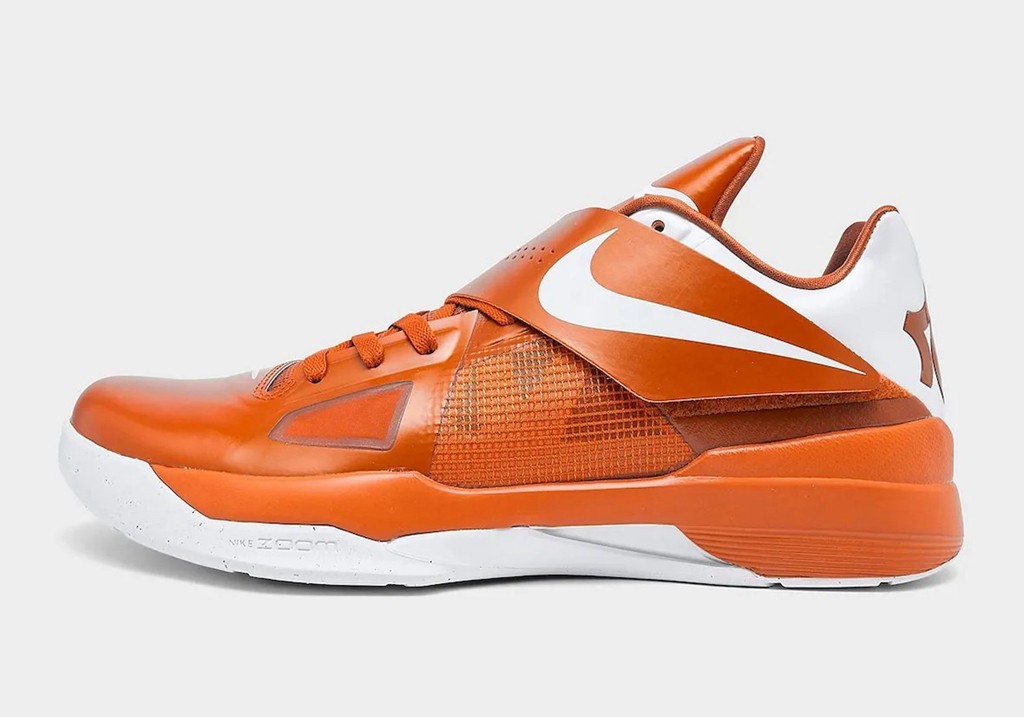 德州 KD4 最新实物！离发售很近了！ 球鞋资讯 FLIGHTCLUB中文站|SNEAKER球鞋资讯第一站