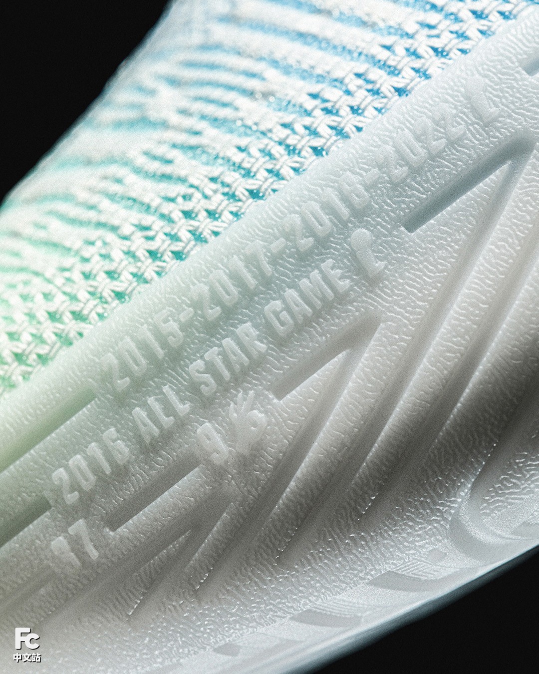 最 “遗憾” 的一代？安踏 KT11 开箱来了！ 球鞋资讯 FLIGHTCLUB中文站|SNEAKER球鞋资讯第一站