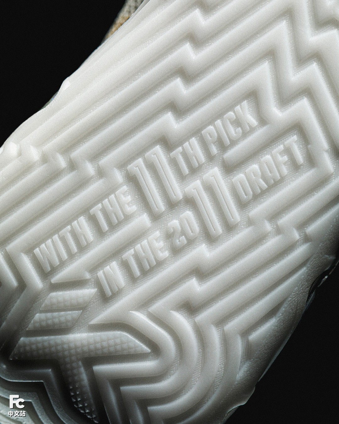 最 “遗憾” 的一代？安踏 KT11 开箱来了！ 球鞋资讯 FLIGHTCLUB中文站|SNEAKER球鞋资讯第一站